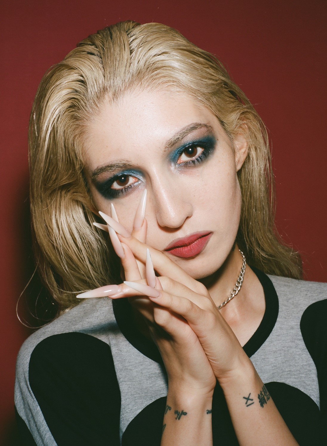 THE LOVE MAGAZINEのインタビューに登場。歌代ニーナのプロジェクトThirteen13に海外ファッションメディアが迫る ...