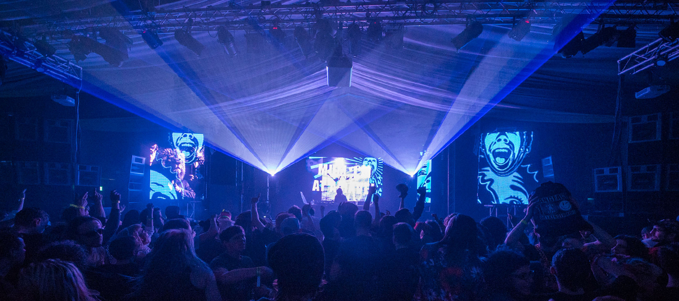 【前編】NEO-RAVE EUPHORIA ～イギリス屈指の混沌とレイヴの祭典「BANGFACE WEEKENDER 2017」密着レポート ...