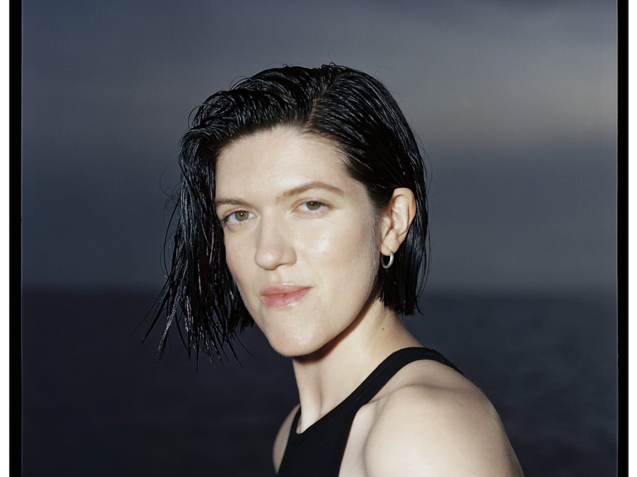 フジロック出演The xxのRomy、ソロデビューアルバムから最新曲「The Sea」公開! | block.fm