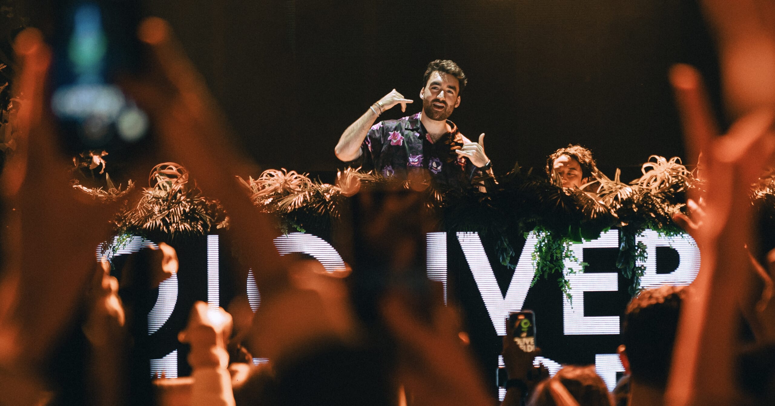 胸熱の2時間セット。EDMもハードテクノも織り交ぜるOliver Heldensの最新モードが凄かった | block.fm